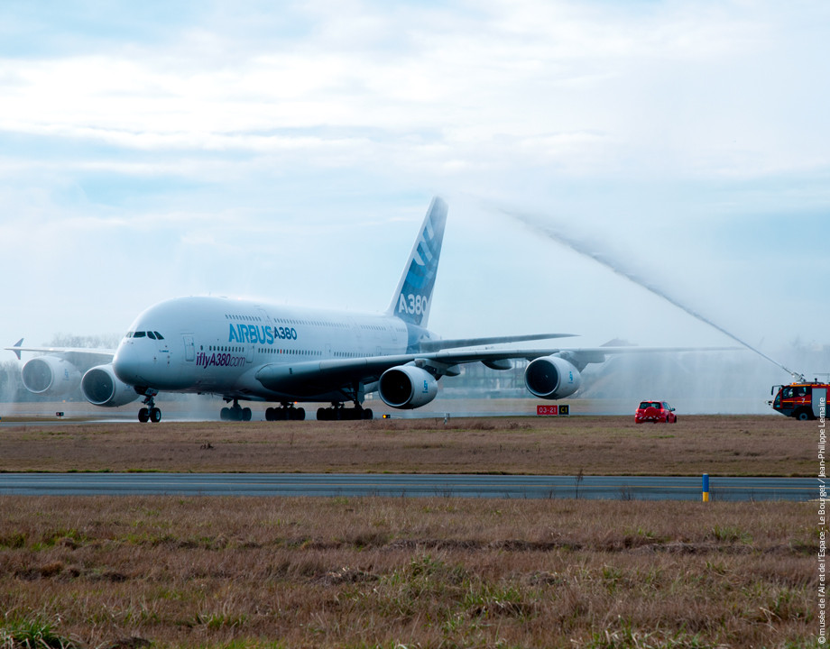 Arrivée en vol d’un Airbus A380 d’essais - Musée de l'Air et de l'Espace